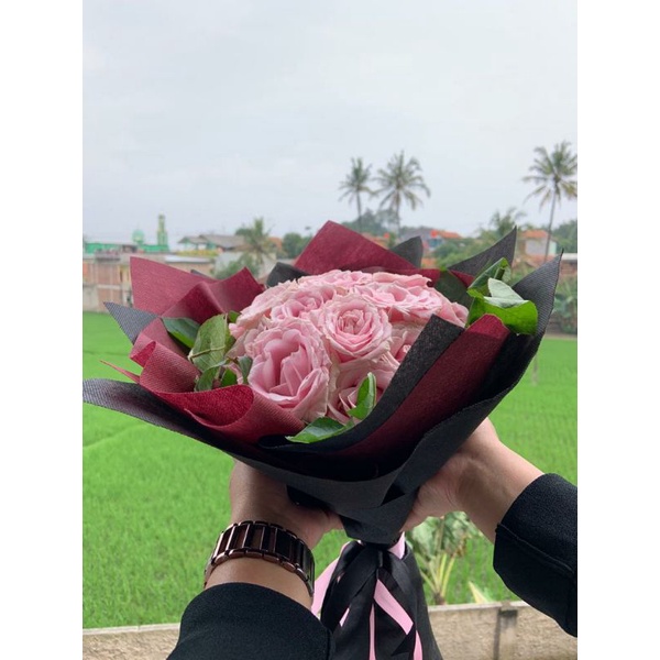 Jual Bouquet Bunga Mawar Asli (Bulat) | Shopee Indonesia