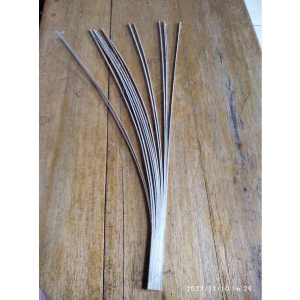 Jual tali bambu muda untuk atap daun rumbia 50 pcs | Shopee Indonesia