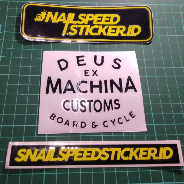 Sticker stiker cutting universal DEUS EX MACHINA CUSTOMS 9x8 cm ...