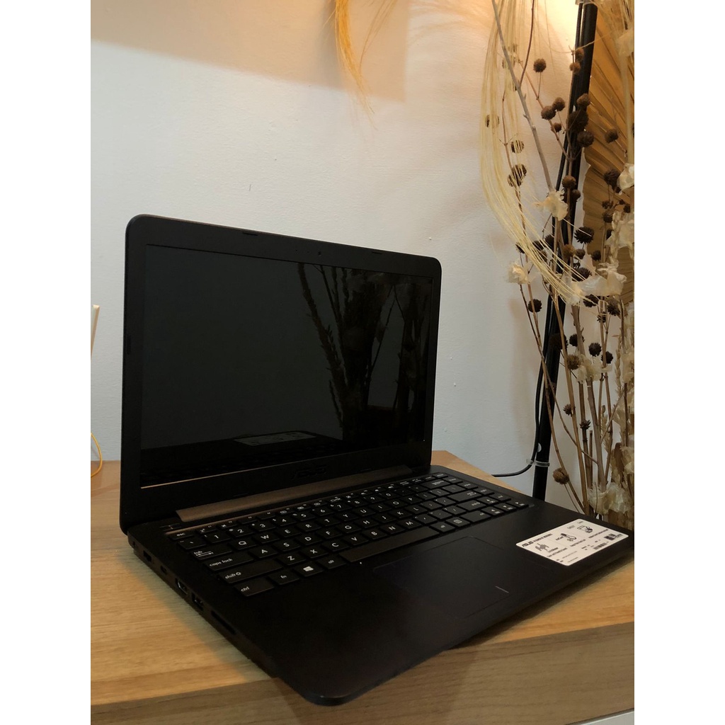 Jual Laptop ASUS E402Y | Shopee Indonesia
