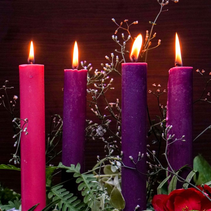 Jual Lilin Advent isi 4 ( Uk. 20 x 2,8cm ) | Shopee Indonesia