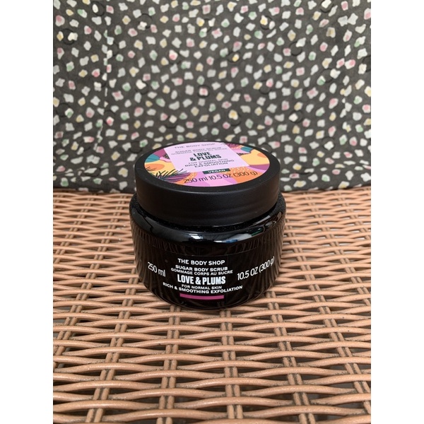 Jual The Body Shop Original Love & Plums Body Scrub 250ml | Shopee Indonesia