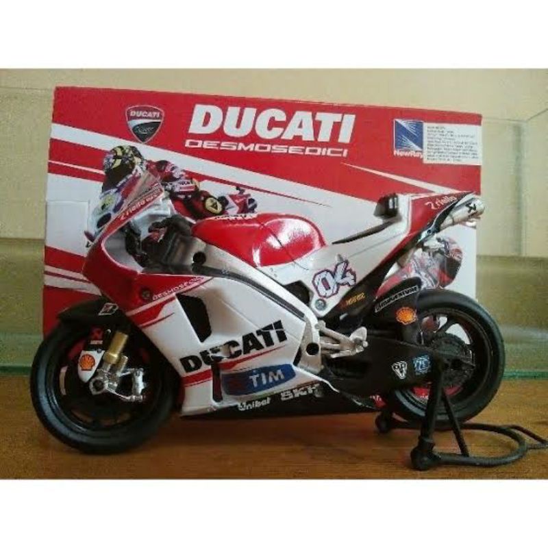 Jual Miniatur MotoGP Ducati Andrea Dovizioso Diecast Motor Gp Newray 1: ...