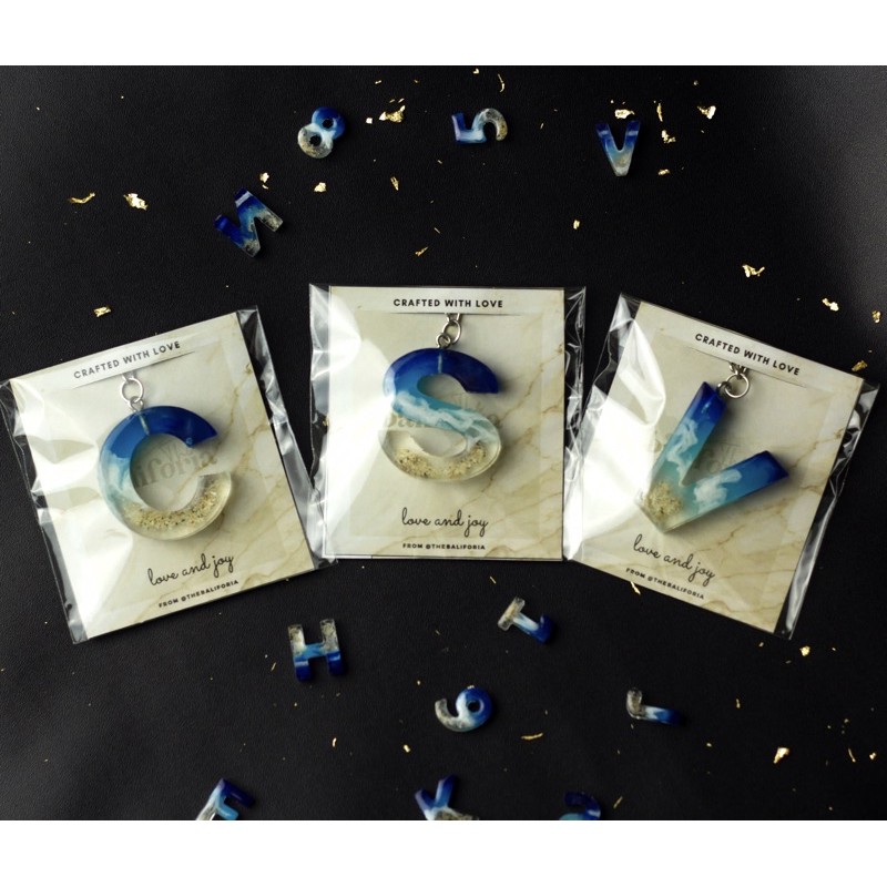 Jual GANTUNGAN KUNCI HURUF CUSTOM/KEYCHAIN RESIN/SOUVENIR PERNIKAHAN ...