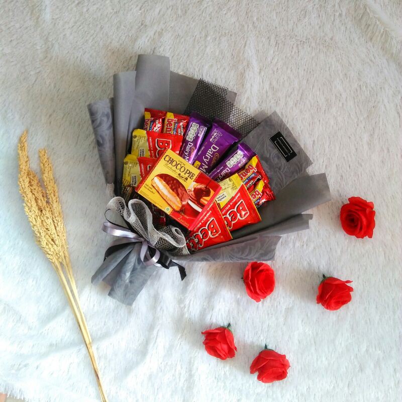 Jual BUKET SNACK HADIAH WISUDA/ULTAH | Shopee Indonesia