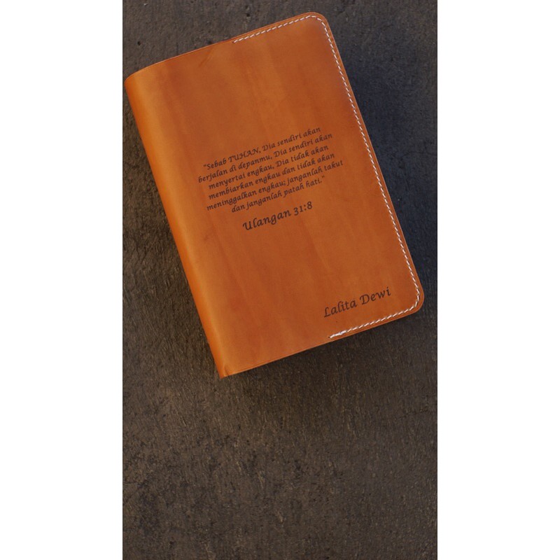 Jual COVER ALKITAB KULIT ASLI + ALKITAB UKURAN SEDANG | Shopee Indonesia