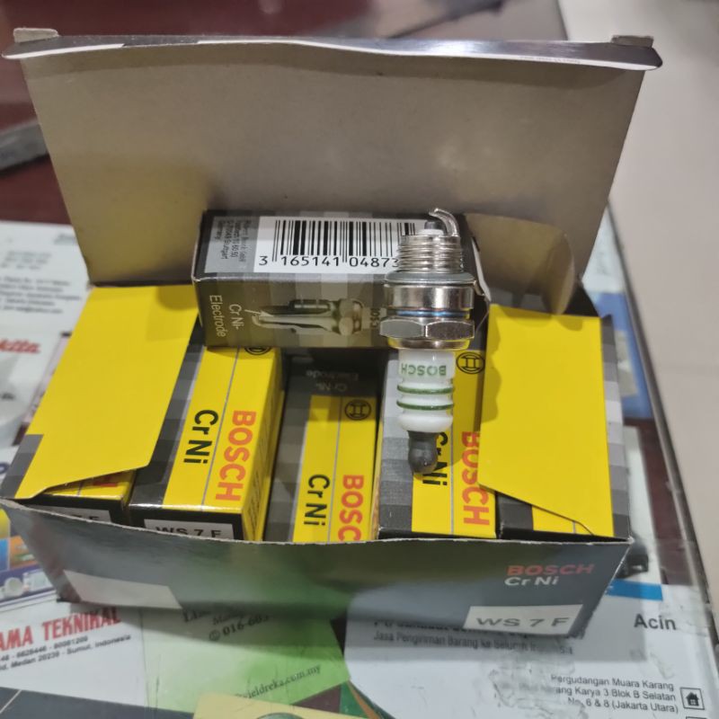 Jual Busi Spark Plug Mesin 2 Tak Babat Potong rumput Bosch WS 7 F | Shopee Indonesia