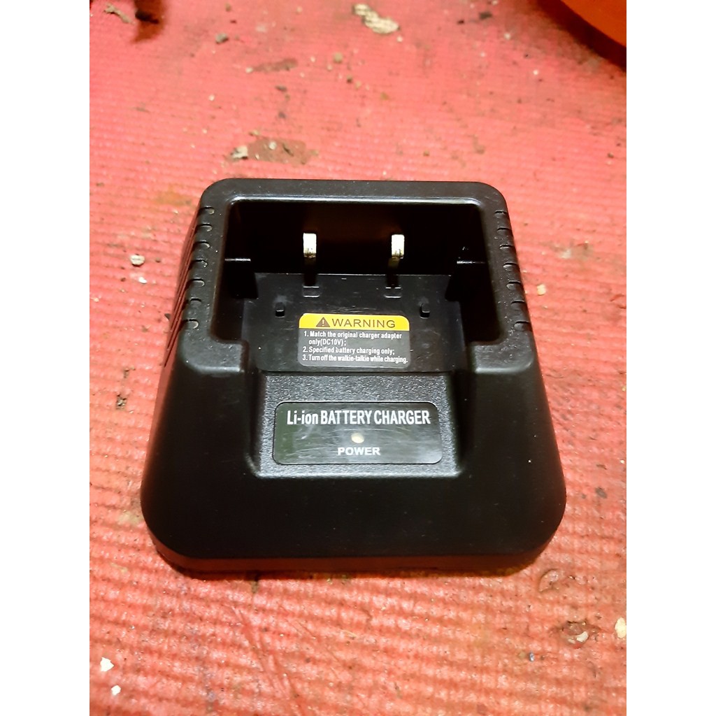 Jual MANGKOK ATAU CHARGER DESKTOP BAOFENG WEIERWEI VERXION UV5R Indonesia|Shopee Indonesia
