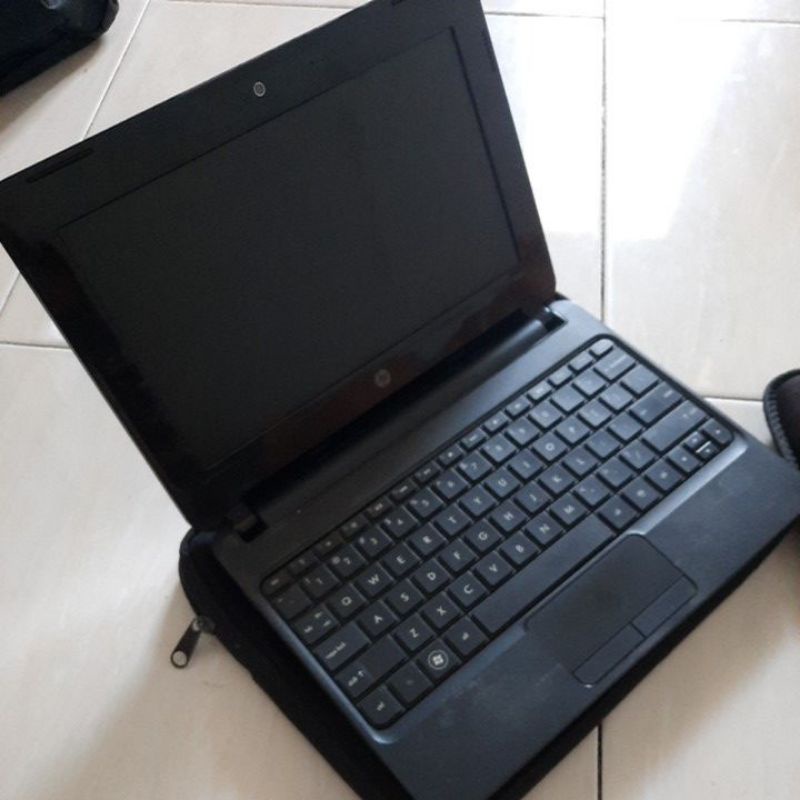 Jual laptop netbook mini HP 110 matot foto asli barangnya | Shopee ...