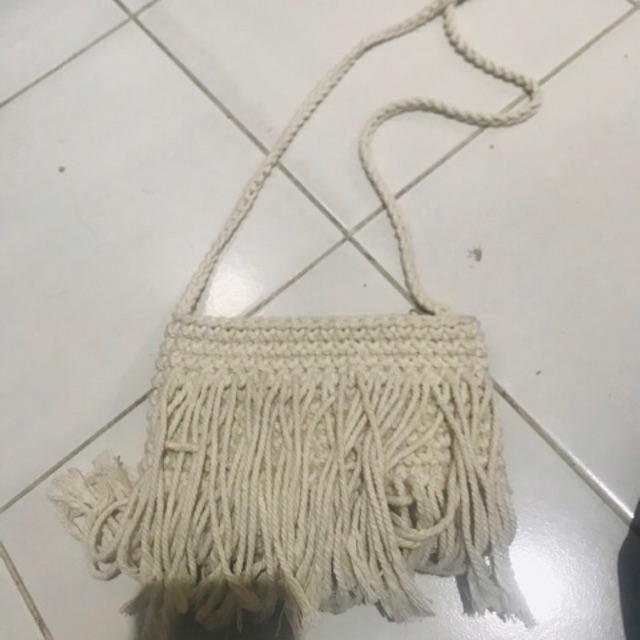 Tas rajut rumbai bali 23x15 cm | Shopee Indonesia