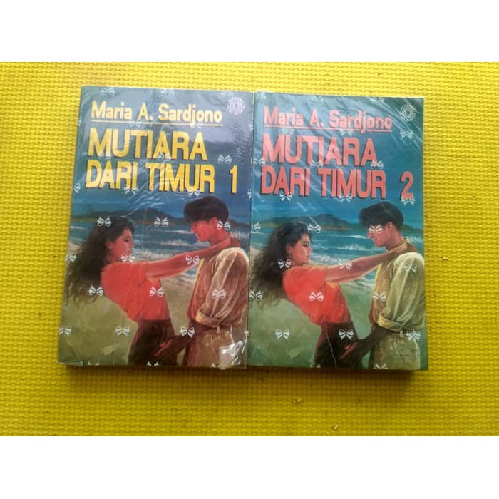 Jual [LIMITED EDITION] Mutiara Dari Timur 1 & 2 (Maria A. Sardjono) | Shopee Indonesia