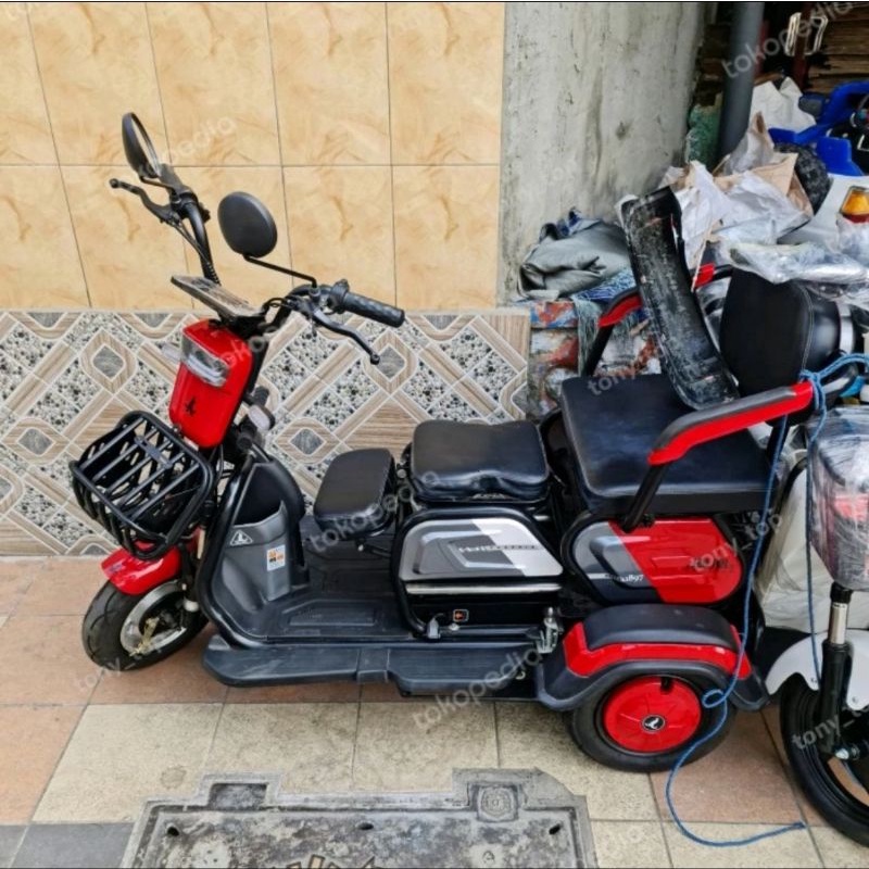 Jual Sepeda Listrik Phoenix Roda Tiga R3 Aki Lampu Lansia Orang Tua ...