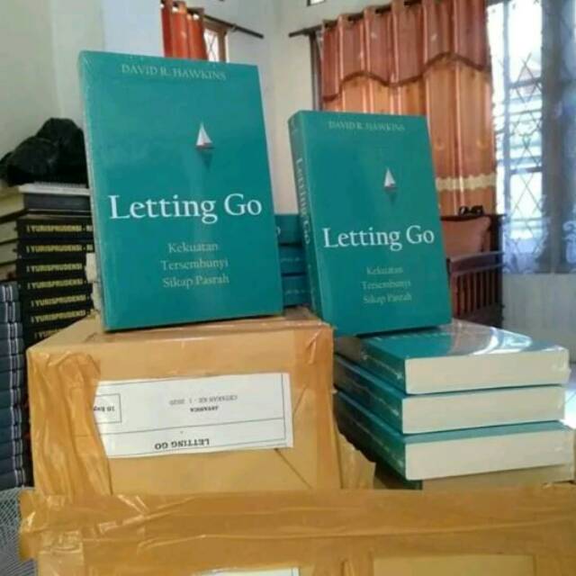 Jual BUKU LETTING GO. Kekuatan Tersembunyi Sikap Pasrah. Oleh David R ...