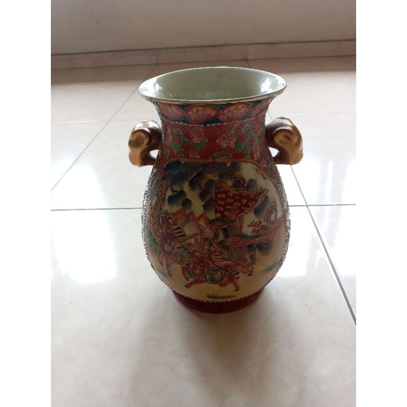 Jual Keramik Antik Vas Bunga Merah Maroon Gambar Prajurit Berkuda ...