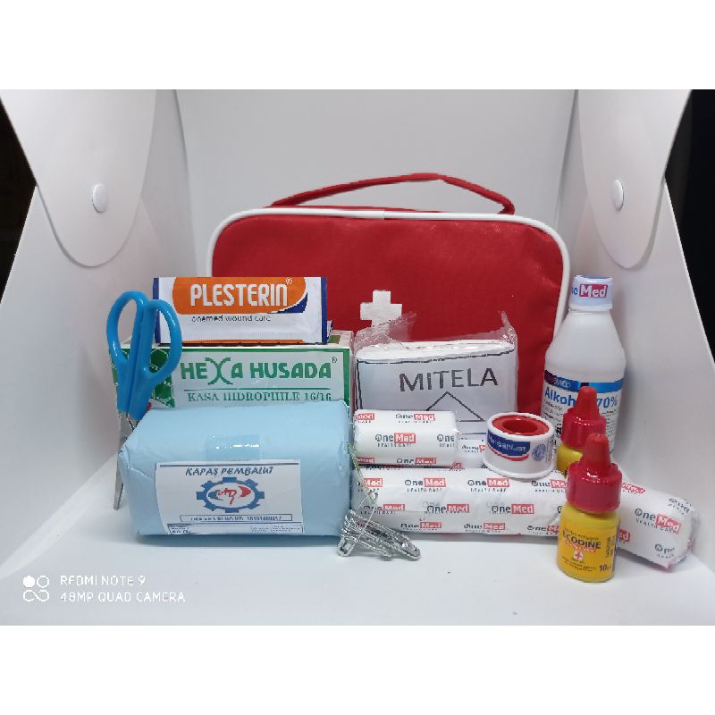 Kotak P3K Lengkap dengan isi/Kotak p3k First Aid/P3k mobil/Tas p3k/ isi ...