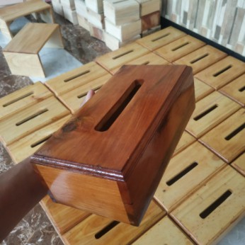 Jual kotak tisu / kotak tisu kayu / tempat tisu kayu pinus/ box tissue ...