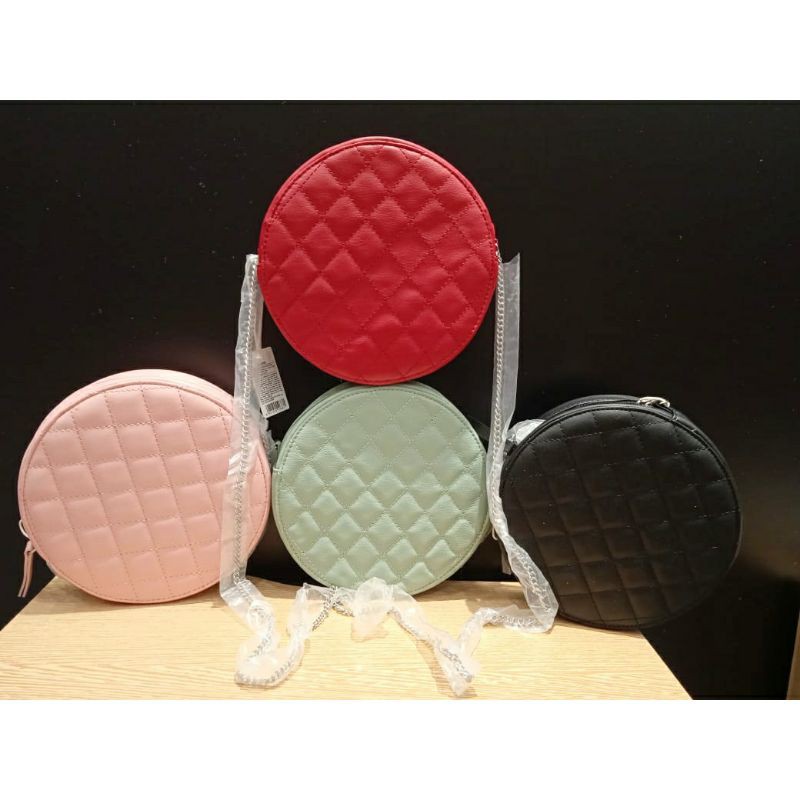 Jual MINISO Tas selempang / tas bulat miniso | Shopee Indonesia