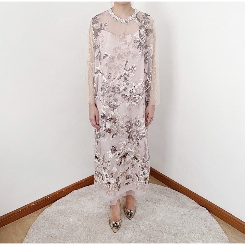 Jual HANYA PENYEWAAN Sellia Dress in Beige by Kina Atelier (Inner Hijab ... Jual HANYA PENYEWAAN Sellia Dress in Beige by Kina Atelier (Inner Hijab ...