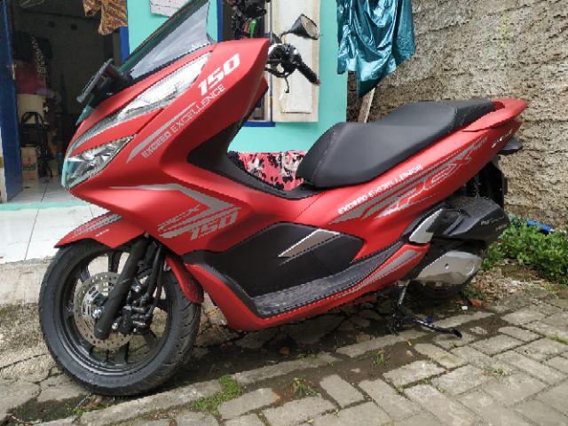 Cutting sticker striping stiker Honda PCX merah stripin putih | Shopee ...