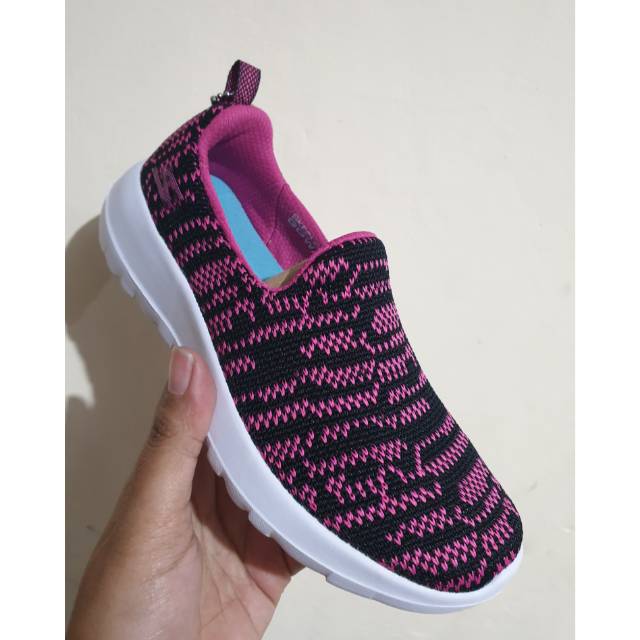 Jual Sepatu skechers kids warna pink hitam | Shopee Indonesia