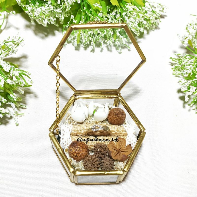 Jual Kotak cincin lamaran kaca/ring box terarium rustik | Shopee Indonesia