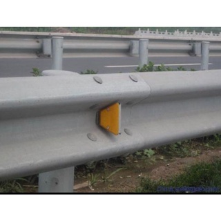 Jual guardrail reflector Prismatic,mata kucing trapesium Pembatas Jalan ...