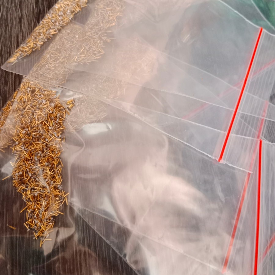 Jual escrap gold pin processor leg kaki processor komputer jadul 10 gr ...