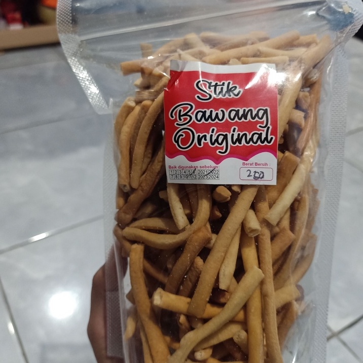 Jual Stik Bawang 250g | snack kiloan | stik bawang pedas | stik bawang ...