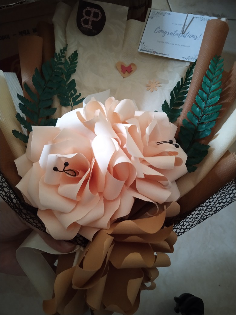 Buket bunga kertas 3 tangkai PREMIUM | Shopee Indonesia