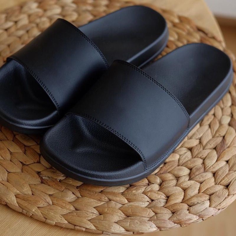 Jual Sandal Slipon Hitam Polos Pria Wanita Kualitas Original - Sendal ...
