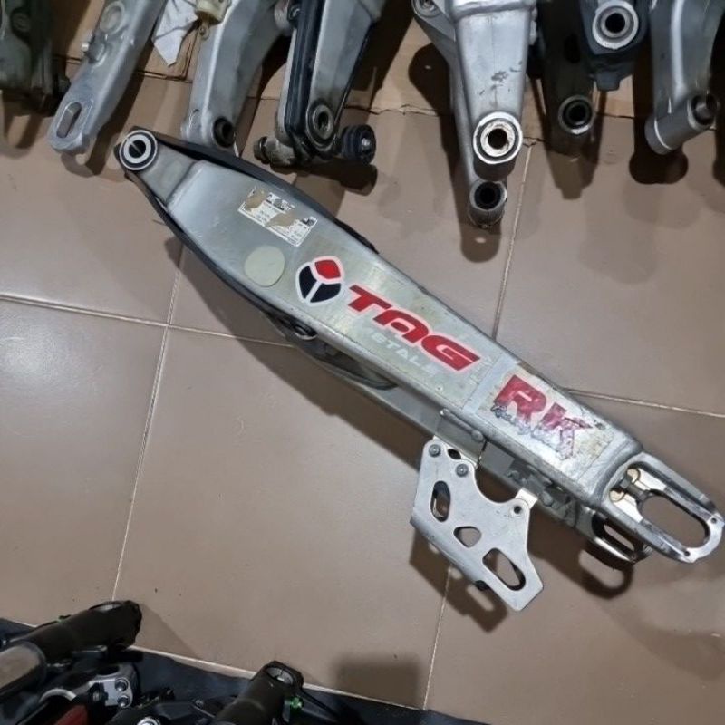 Jual Swingarm swing arm SE trail supermoto Yamaha YZ 125 250 YZF 250 ... Jual Swingarm swing arm SE trail supermoto Yamaha YZ 125 250 YZF 250 ...