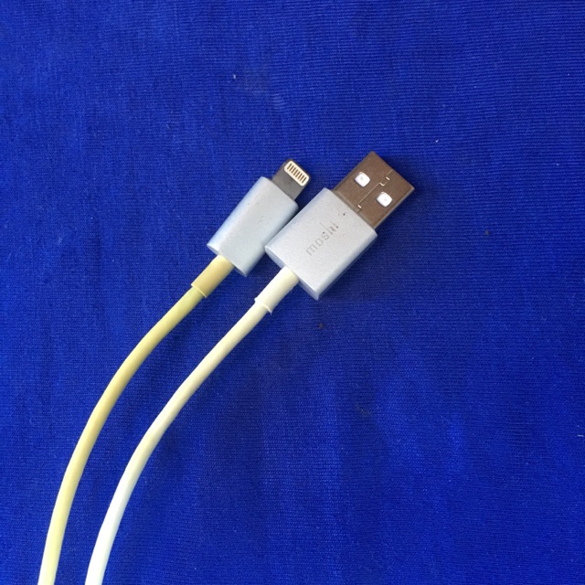Jual Kabel Lightning iPhone Original Moshi | Shopee Indonesia