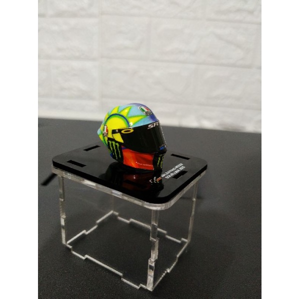 Jual miniatur helm valentino rossi soleluna 2021 scale 1/12 + box ...