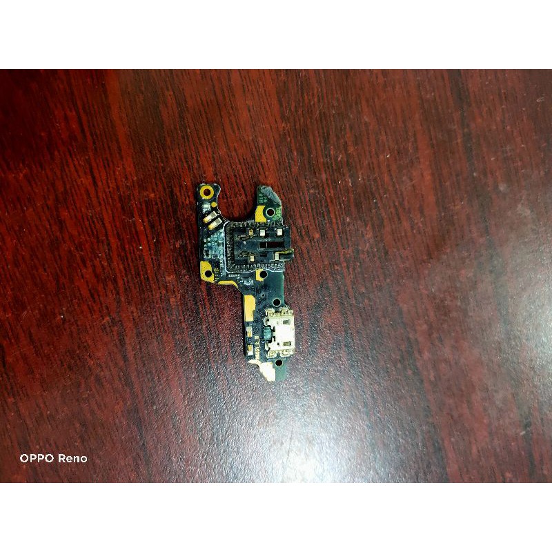 Jual papan charger realme 2 rmx1805 board cas oppo a3s cph1853 | Shopee ...