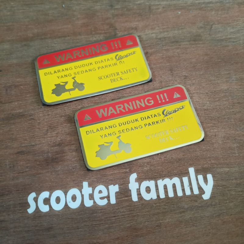 Jual Emblem warning safety deck untuk semua vespa Indonesia|Shopee ...