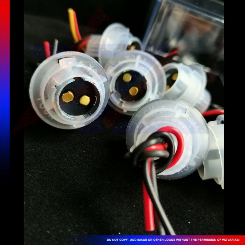Jual Soket fitting lampu rem/sen kaki 2 untuk mobil atau motor | Shopee ...