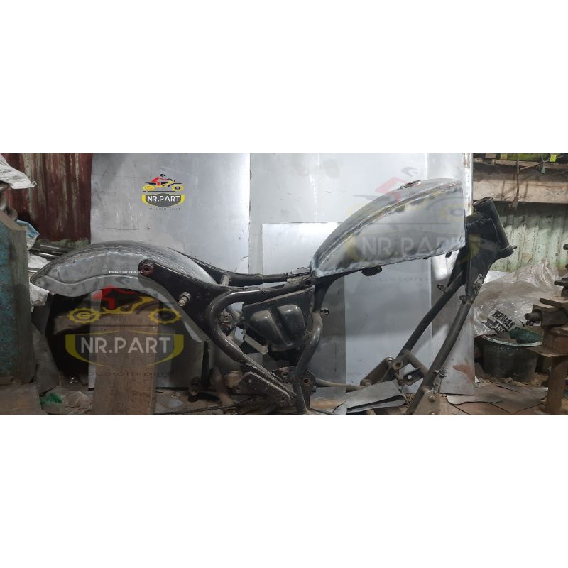 Jual tangki custom set spakbor bobber harley | Shopee Indonesia