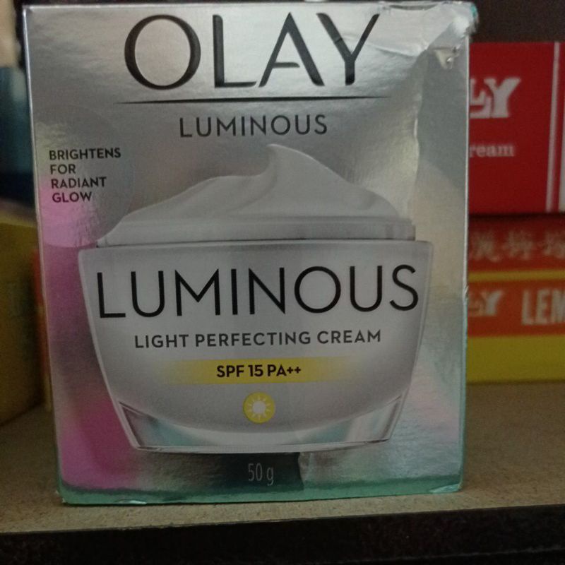 Jual Olay Luminous Light Perfecting Day Cream SPF 15 50g | Shopee Indonesia