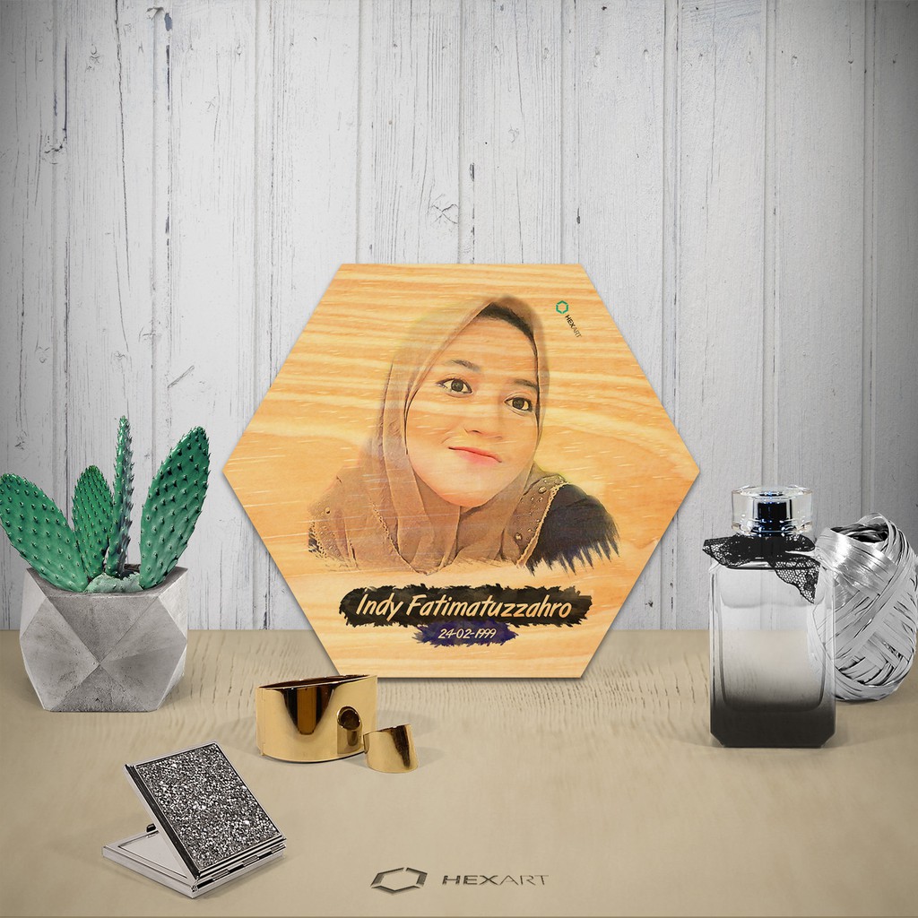 SKETSA KAYU HEXAGON 20CM| Lukisan Kayu Wajah Segi Enam 20cm Custom ...