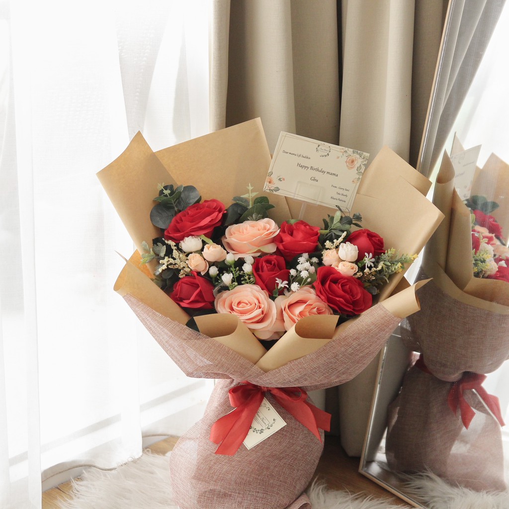 Jual Bunga Palsu / Buket Palsu / Rangkaian Bunga / Bunga Wisuda ...