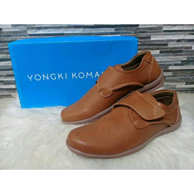 Jual sepatu yongki model perekat warna tan | Shopee Indonesia