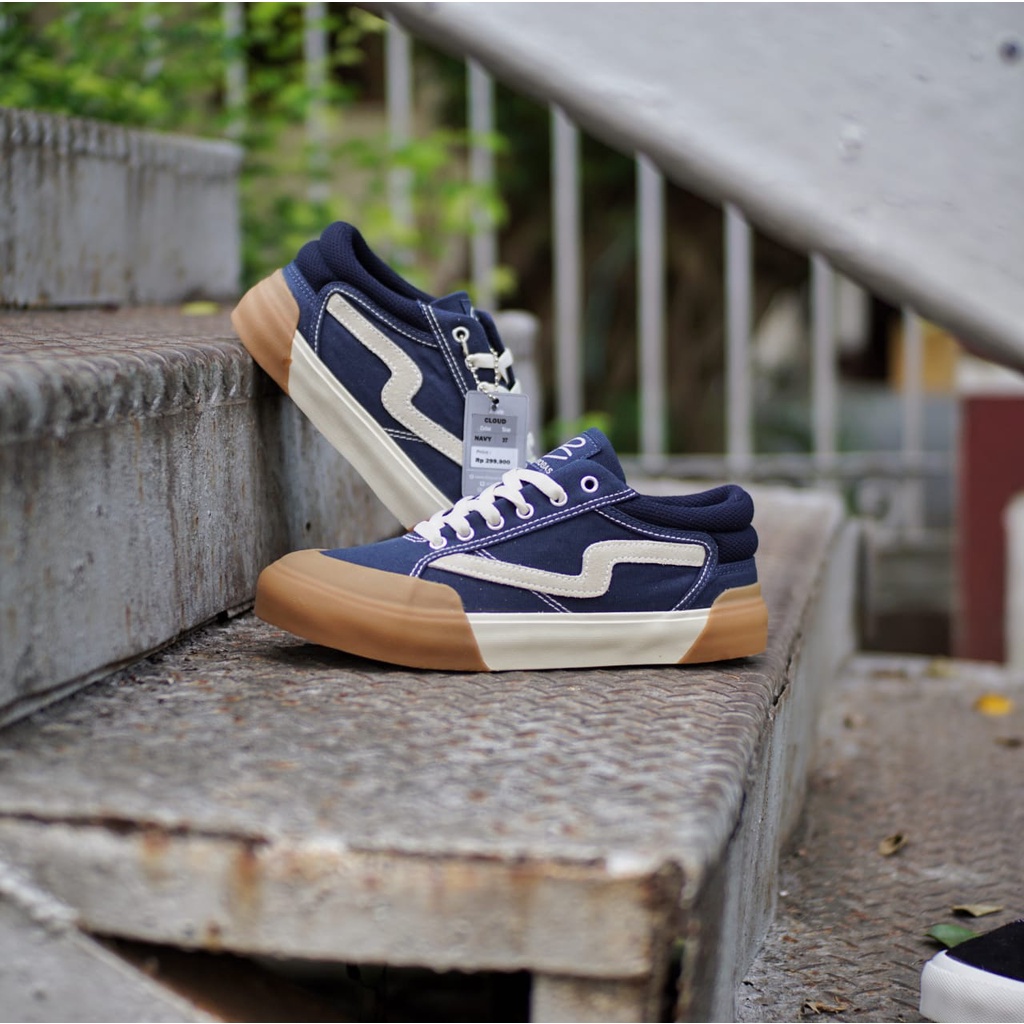 Jual Patrobas Cloud Low Original Sepatu Local Brand Indonesia - Navy ...