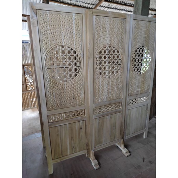 Jual partisi ruangan / penyekat ruangan / kayu jati | Shopee Indonesia