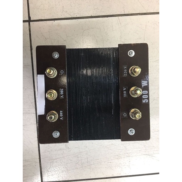 Jual Trafo Step Up Step Down Isolasi 380V/440V - 220V/110V 500 Wat ...