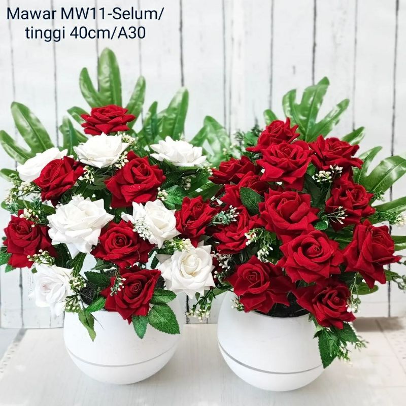 Jual Rangkaian Bunga Meja Mawar Beludru Baldu Vas Viena | Shopee Indonesia