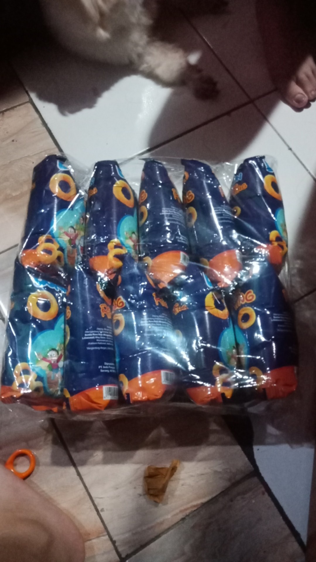 Chiki berhadiah Mainan Doraemon Ring | Shopee Indonesia