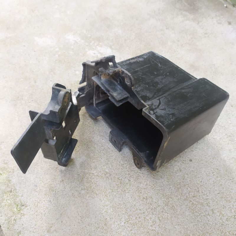 Jual Box Aki Accu Wadah Tempat Aki Rumah Aki Honda Astrea Grand Legenda ... Jual Box Aki Accu Wadah Tempat Aki Rumah Aki Honda Astrea Grand Legenda ...