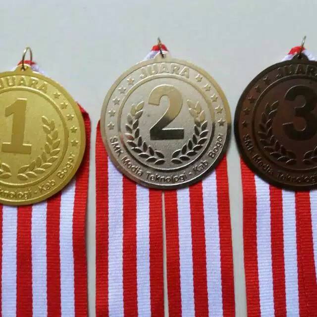 Jual Medali kuningan custom | Shopee Indonesia