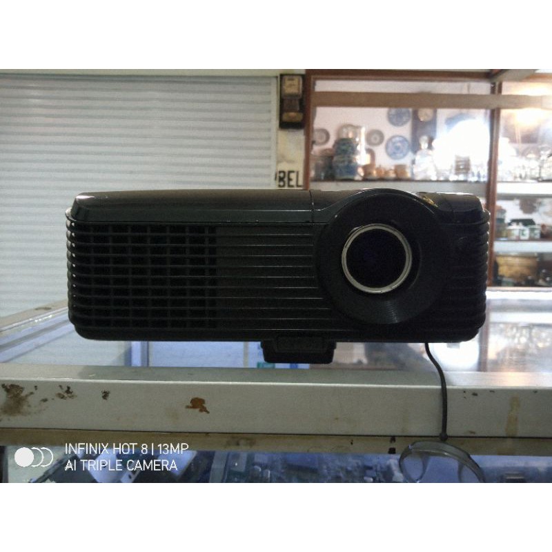 Jual Proyektor inFocus in104 second/bekas kondisi sangat baik ...