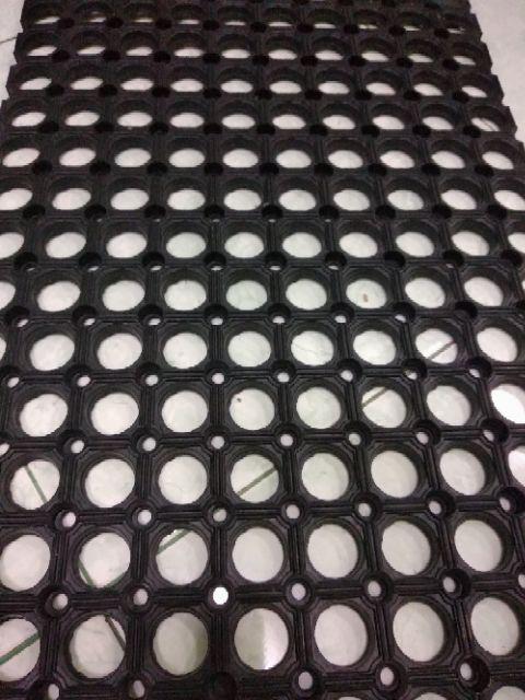 Keset karet LUBANG HITAM Texture lentur kompos anti licin slip lantai ...